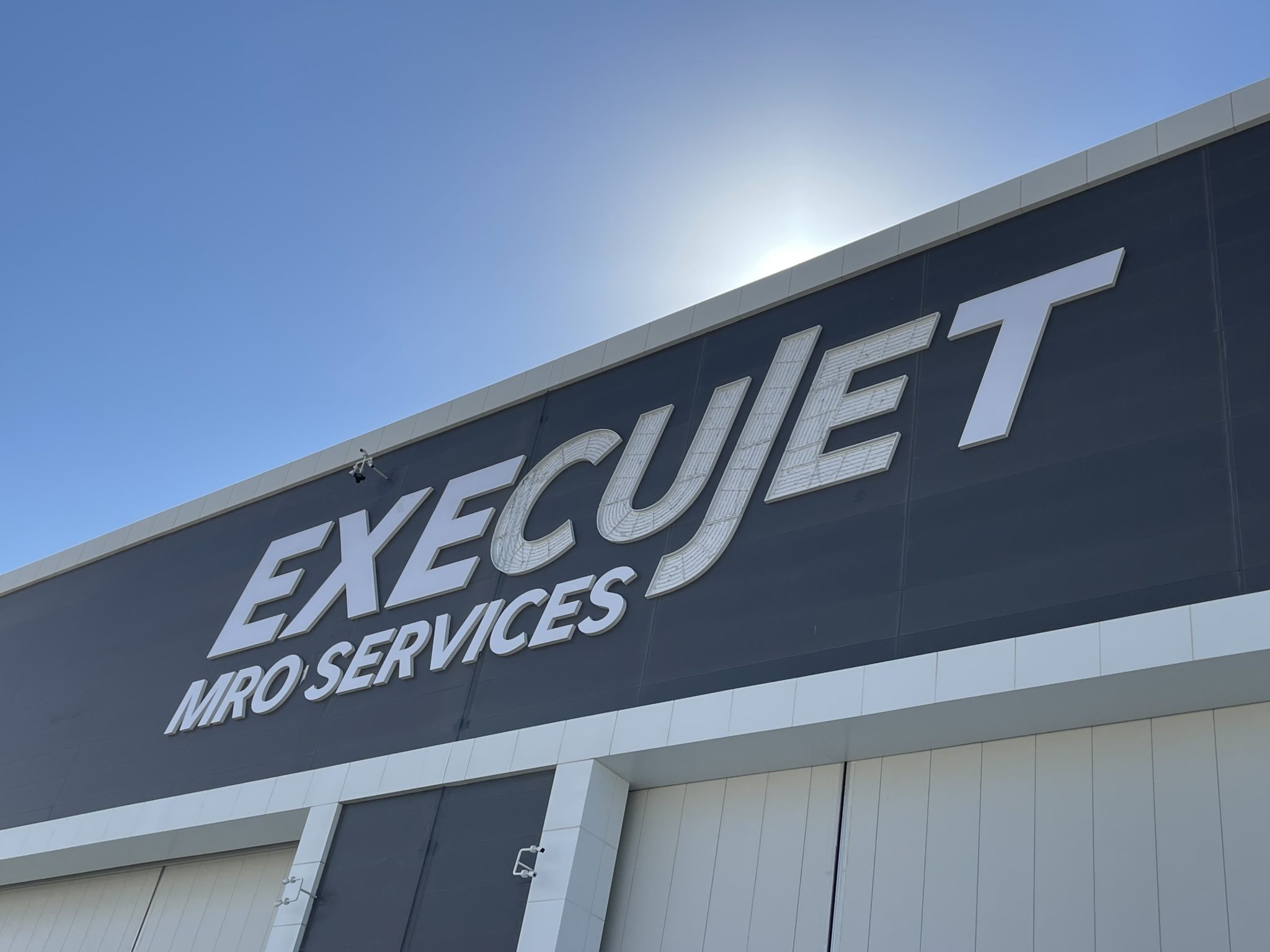 Dubai (OMDW) - ExecuJet MRO Services