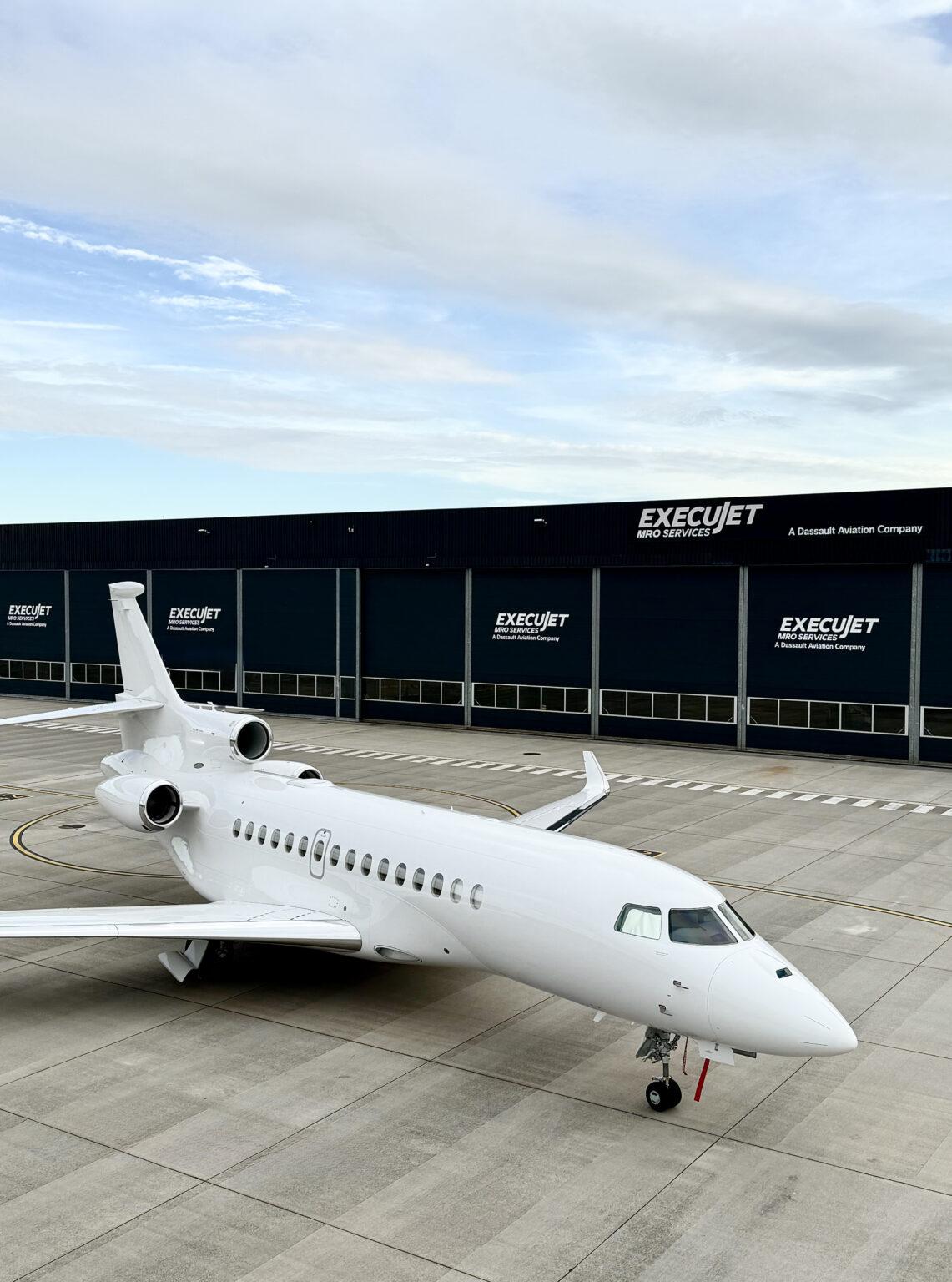 ExecuJet MRO Services Completes First Falcon 8X Starlink Retrofit ...